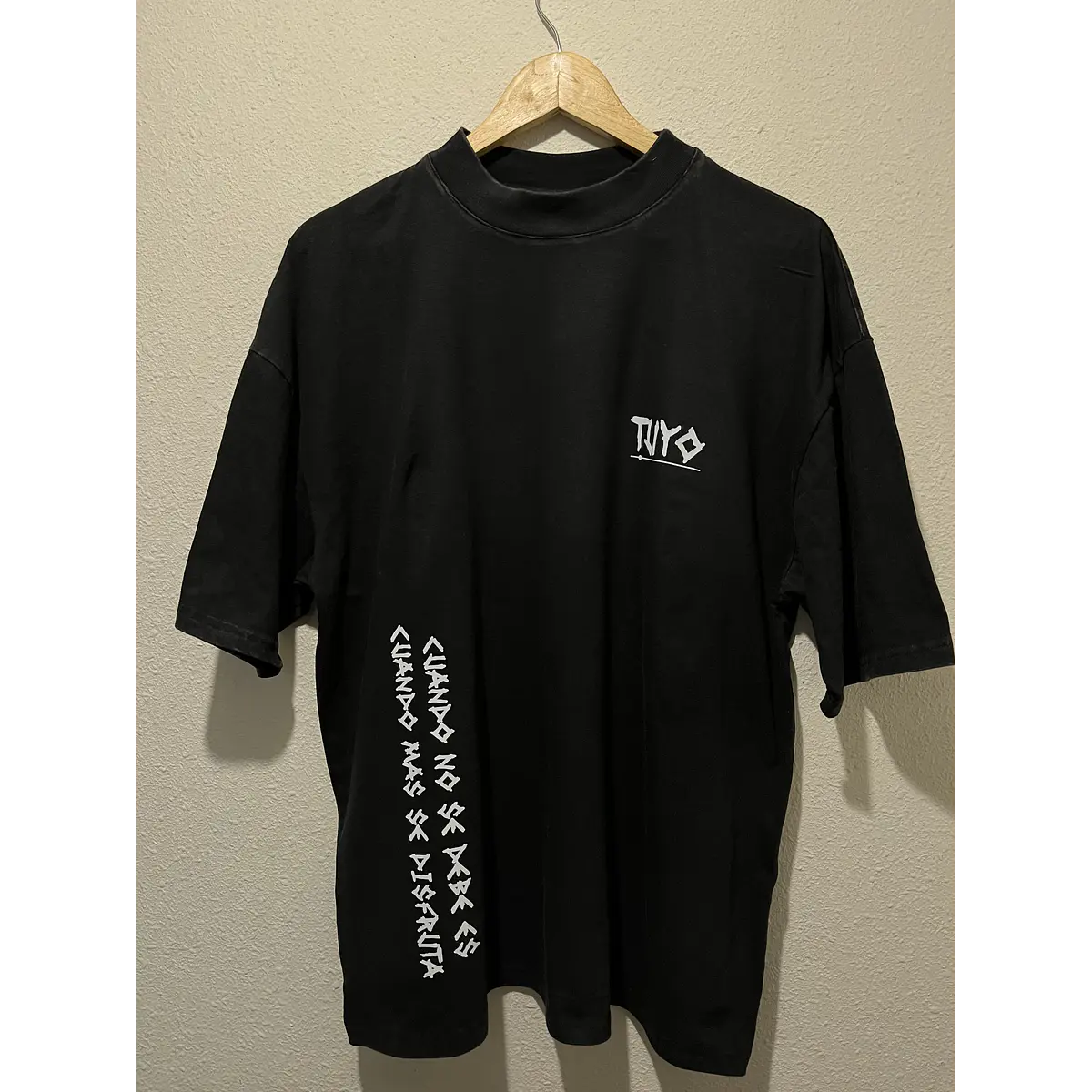 Polera Oversize TUYO estampada confección nacional