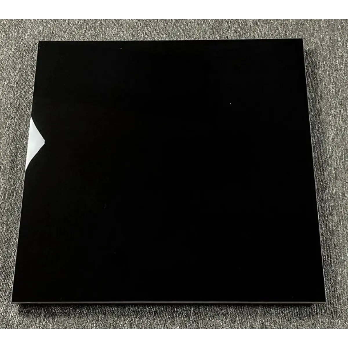 PORCELANATO NEGRO BRILLANTE 60x60 RT