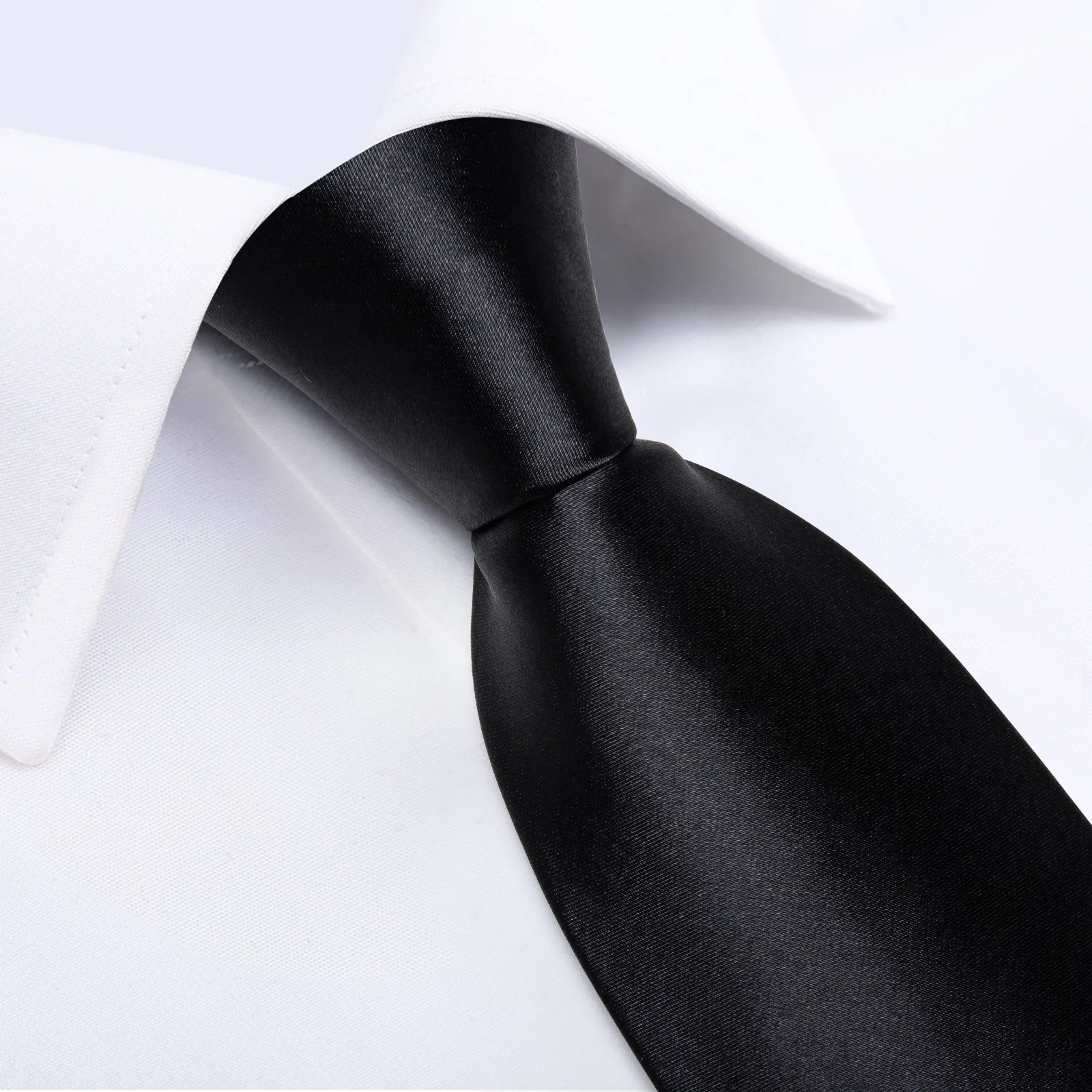 Corbata negra, paño y colleras. Modelo Negro Italiano