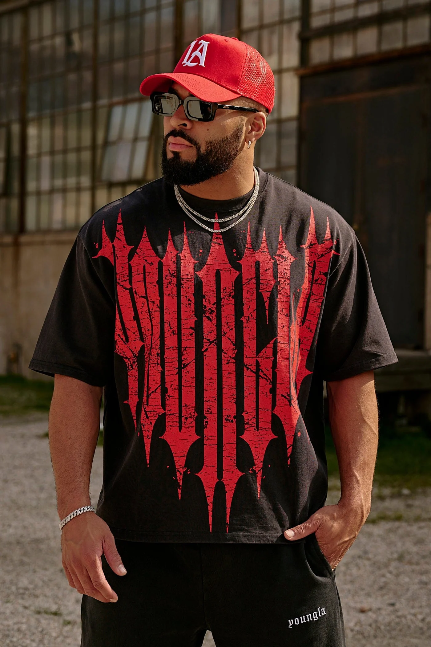 4156 - Oversize Revenge Tees Spring - Negro y Rojo