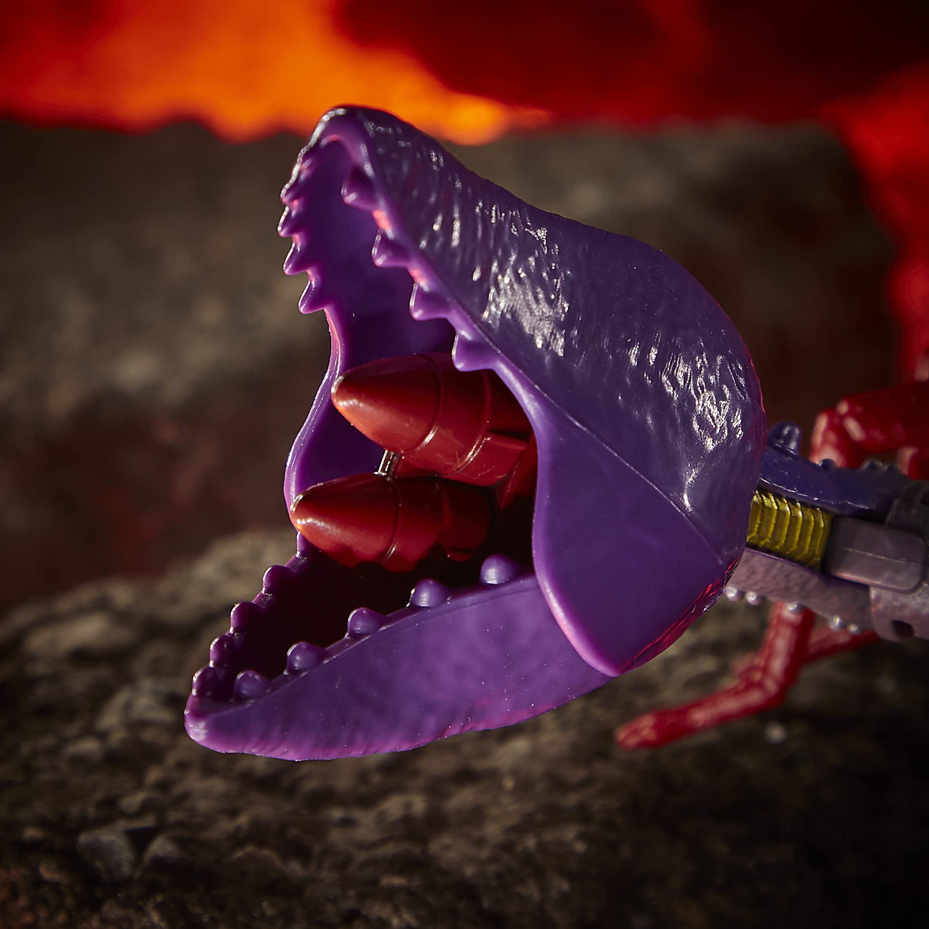 Scorponok W3 Deluxe Class Kingdom WFC Transformers