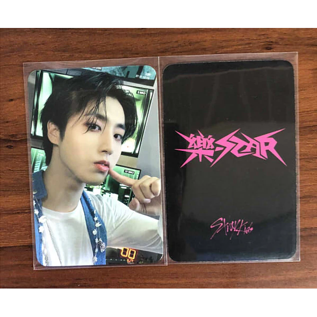 STRAY KIDS - ROCK-STAR APPLE MUSIC POB