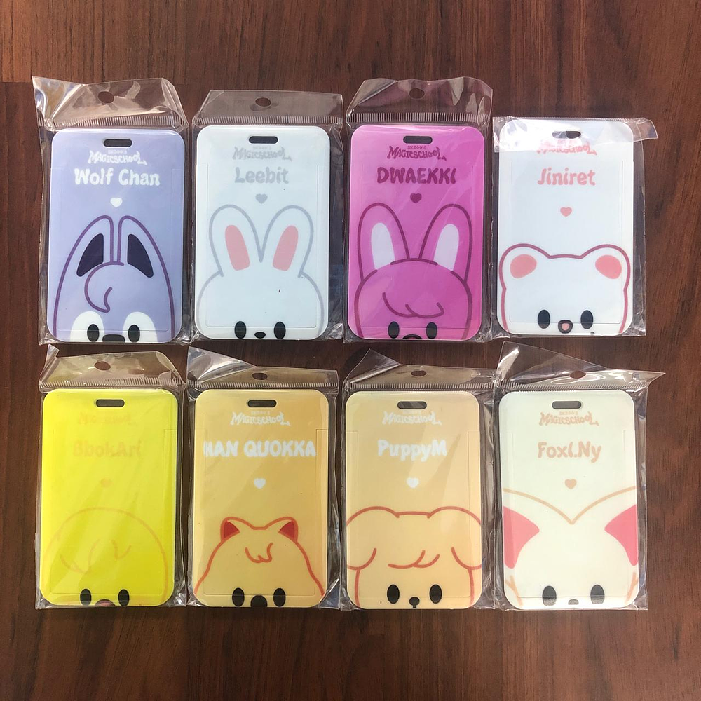 SKZOO - ABS CARD HOLDER MAGIC SCHOOL (ALTERNATIVOS)