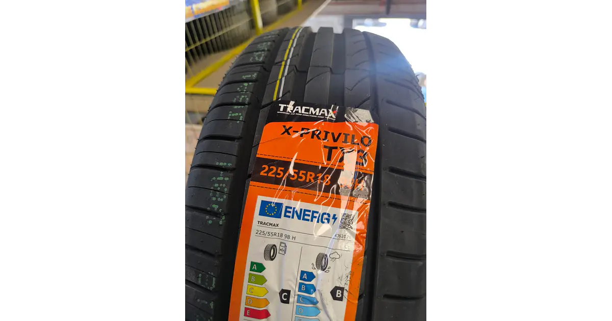 225/55 r18 tracmax x-privilo tx3