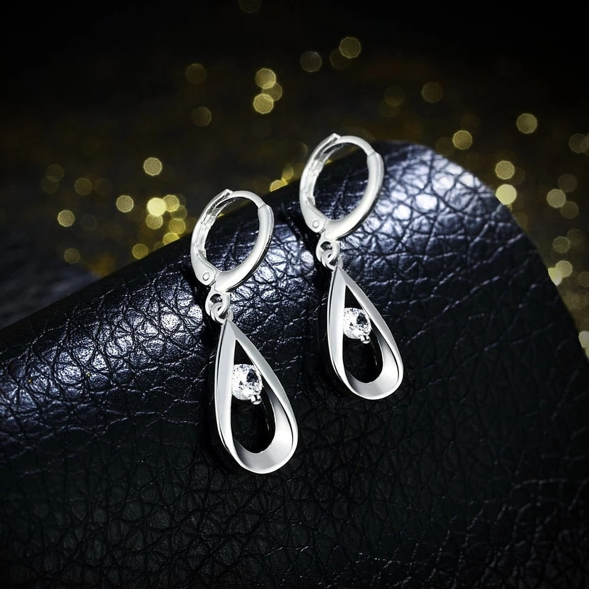 Aros de Gotas Circon Blanco Plateado