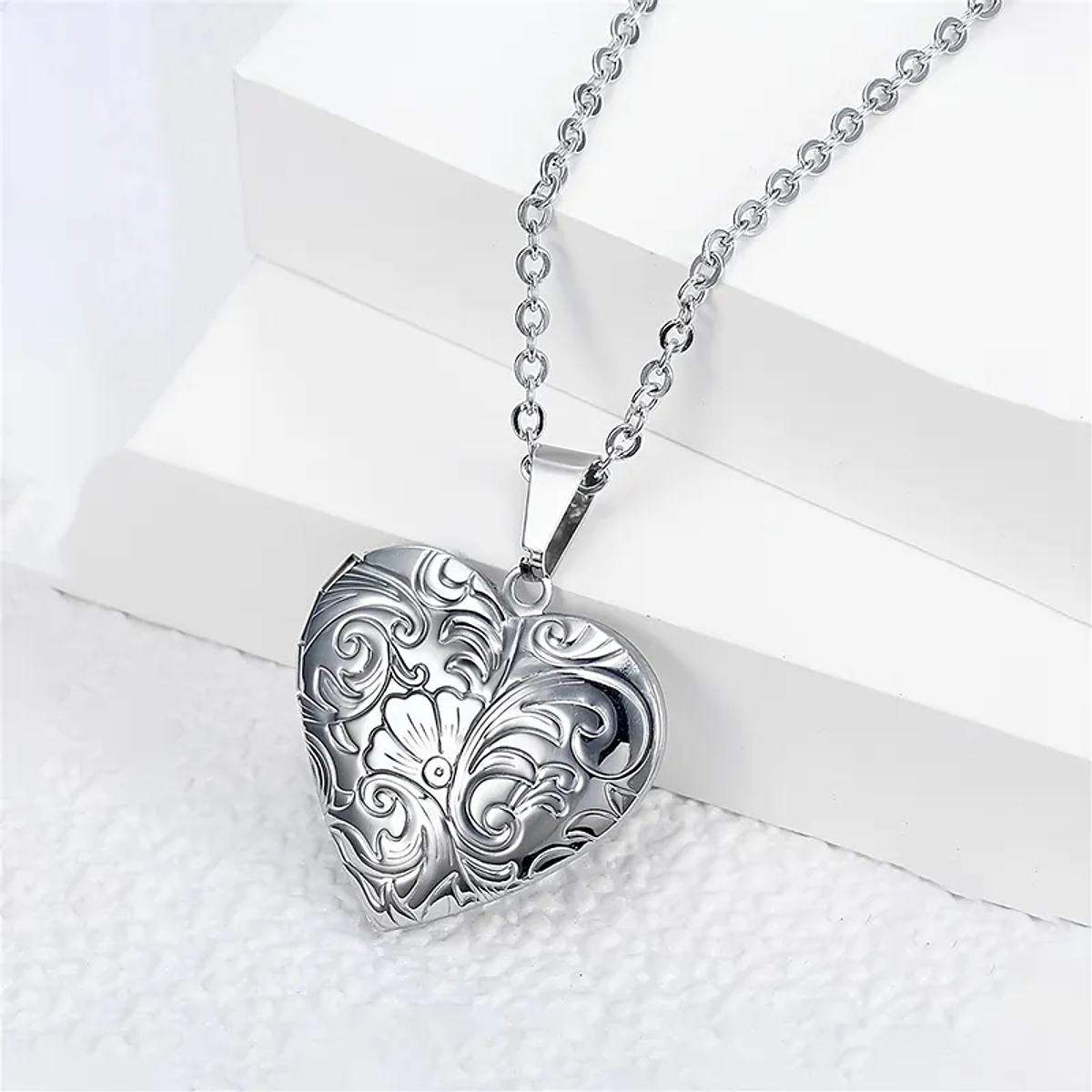 Collar Relicario Corazon Vintage Acero Plateado