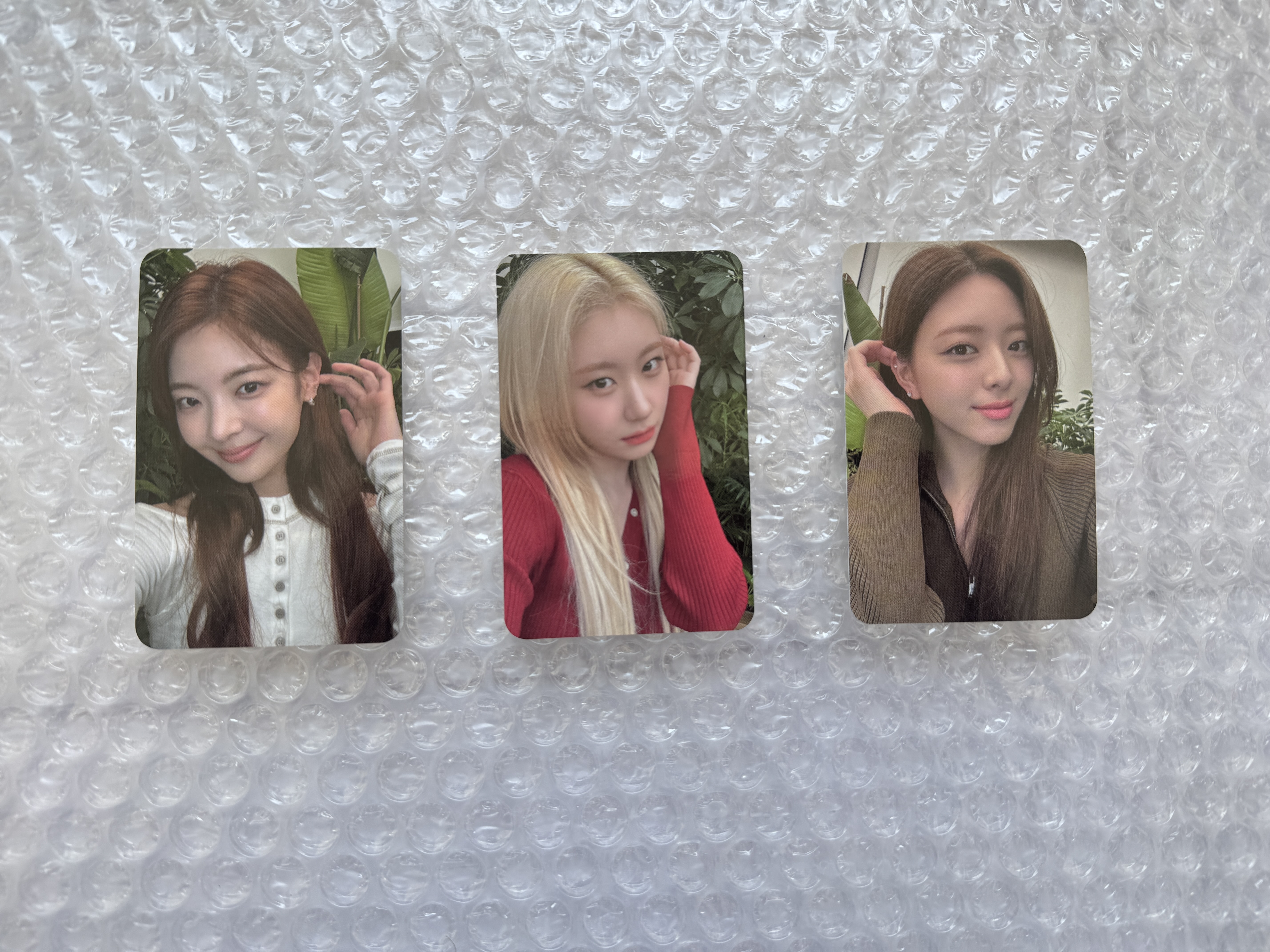 ITZY - [ PHOTOCARD POB GOLD ]