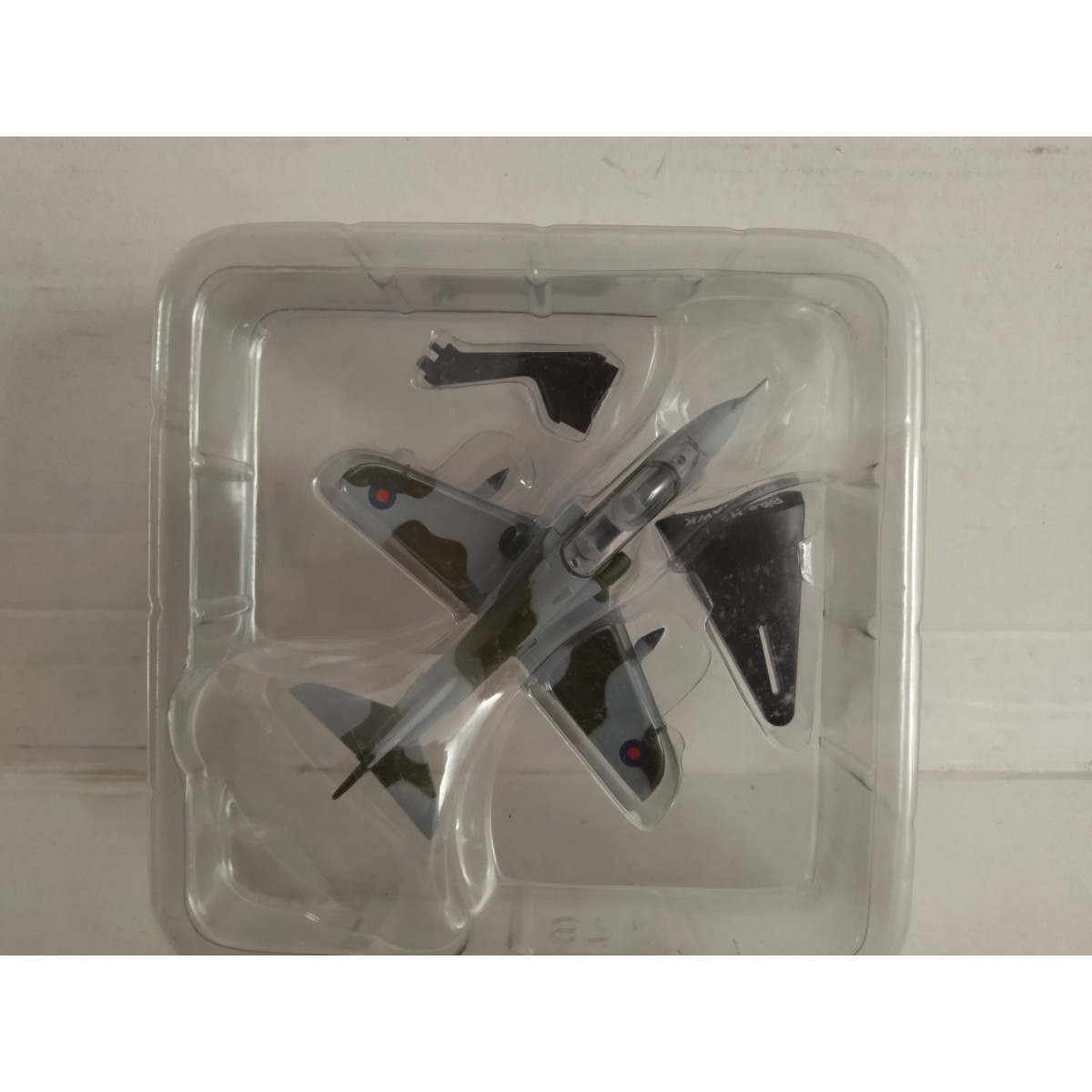 Avion Bae Hawk RAF fighter Delprado escala 1-144