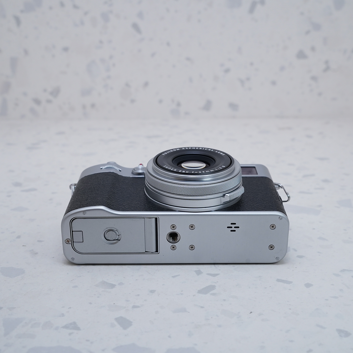 FUJIFILM X100V (Silver Edition) - Usado