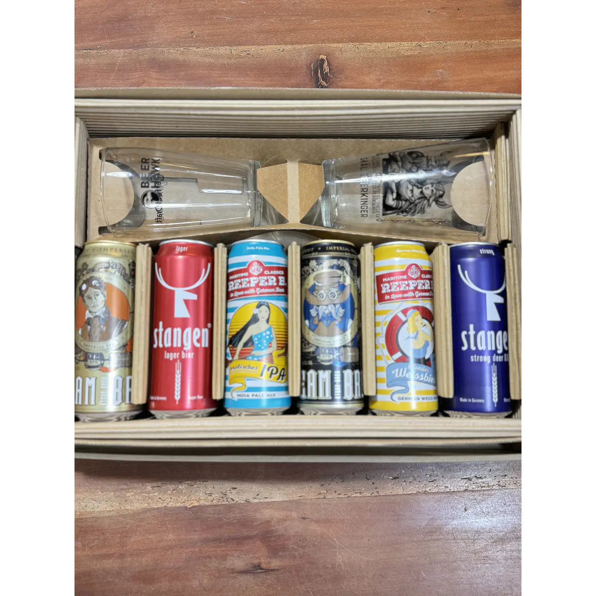 CAJA REGALO + PINTA BEER HAWK 500CC + PINTA VIKINGOS 600CC