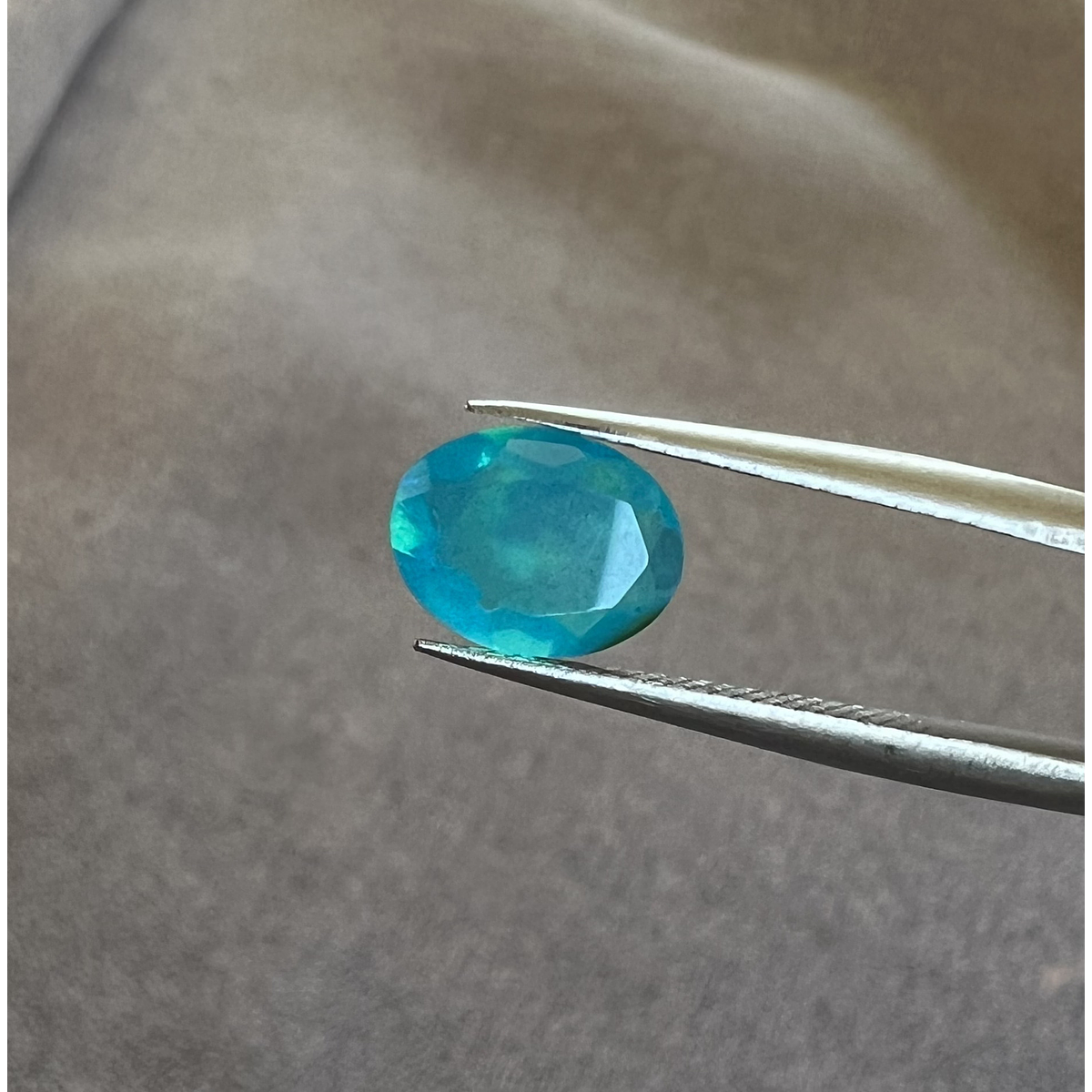 Ópalo azul-0.785ct-7.8x5.7x3.2mm