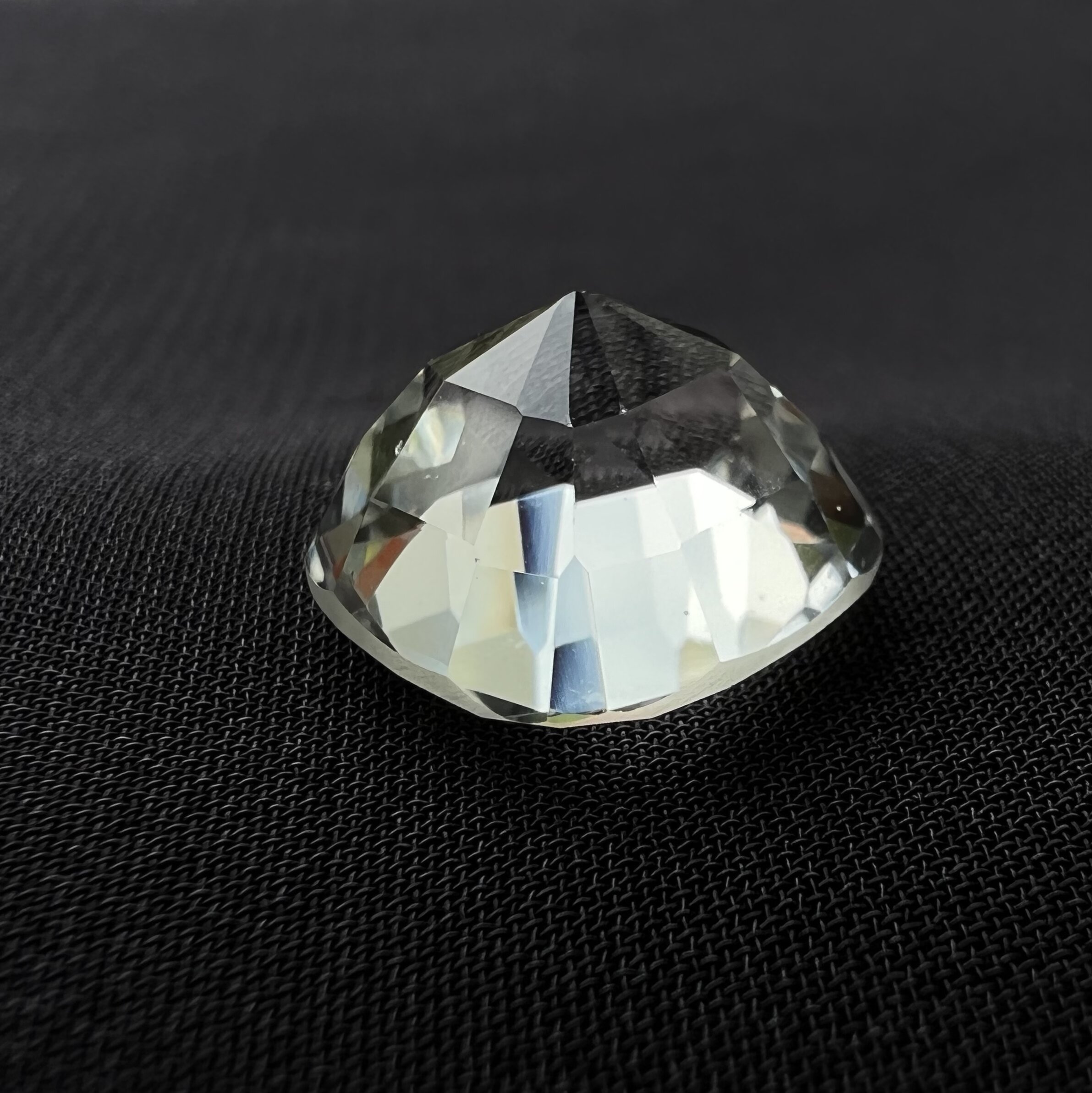 Topacio Blanco-7.20ct-11x11mm