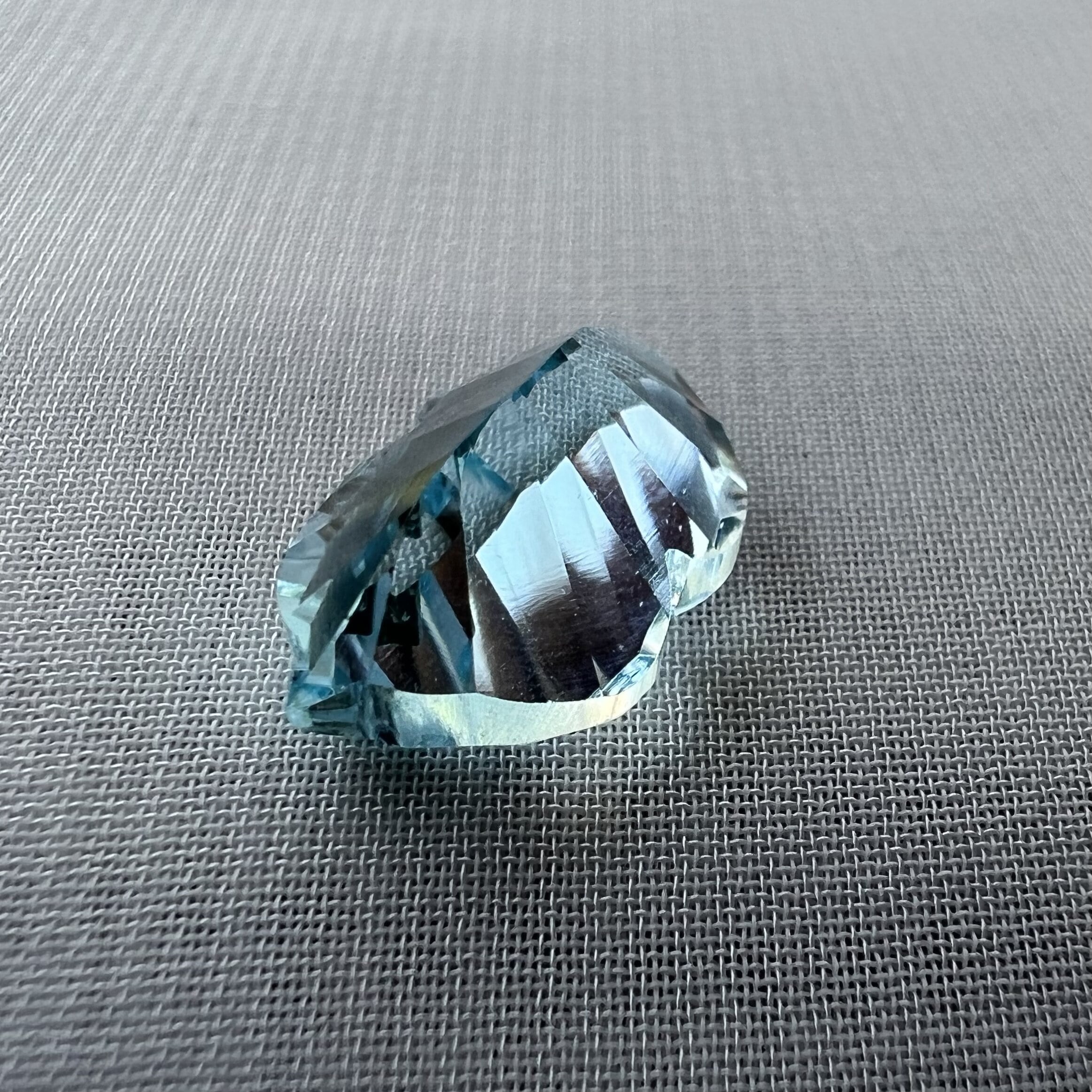 Topacio Azul-4.35ct-13.1x7.4mm