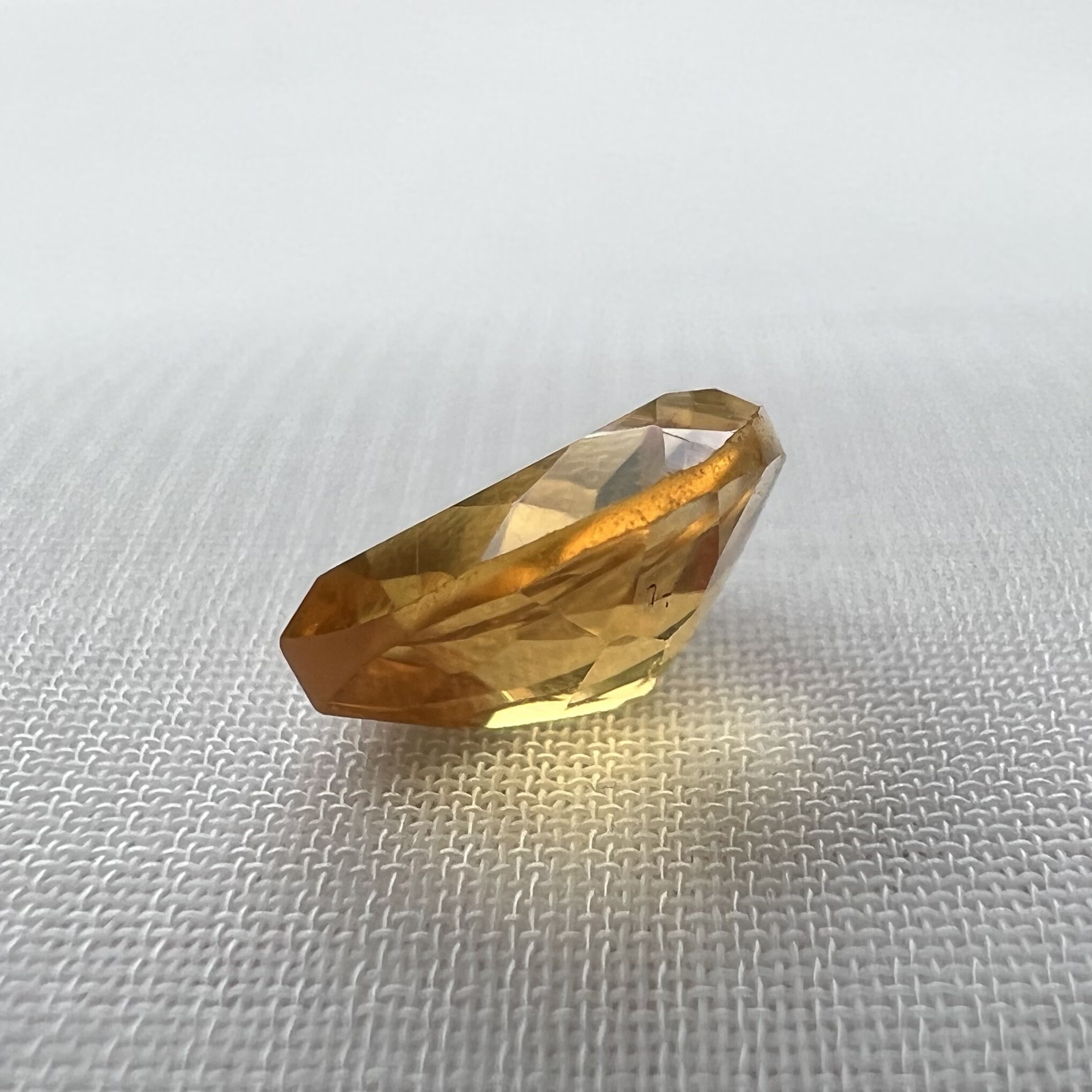 Citrino-0.95ct-6.8x6.8mm