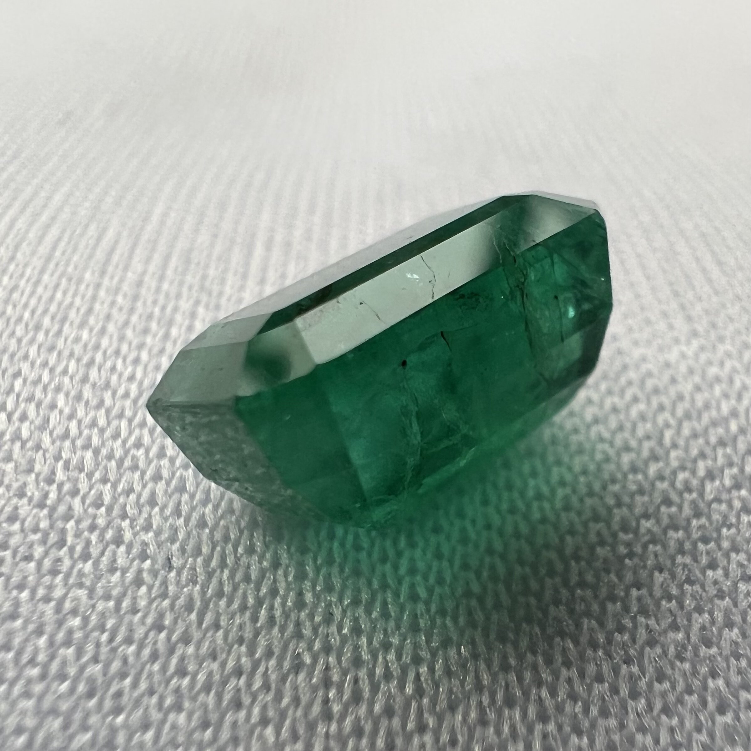 Esmeralda-4.55ct-11x7.6mm
