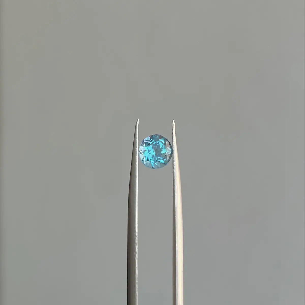 Topacio Suizo-1.00ct-6x6x3.6mm | Versatto Gemas & Joyas