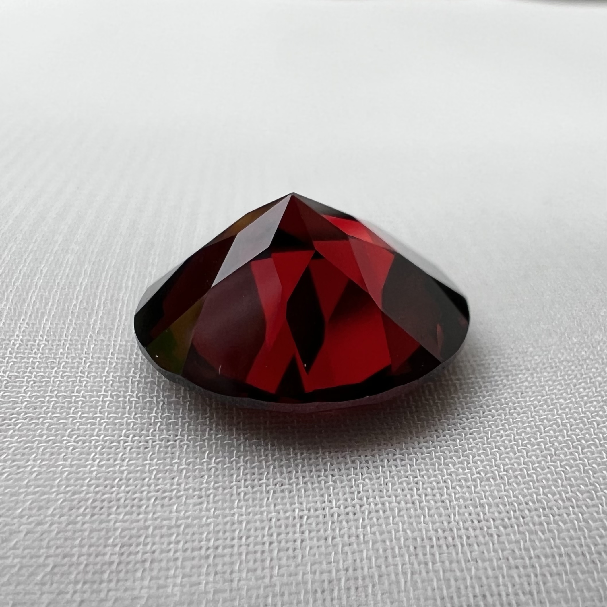 Granate Rojo-7.85ct-12mm