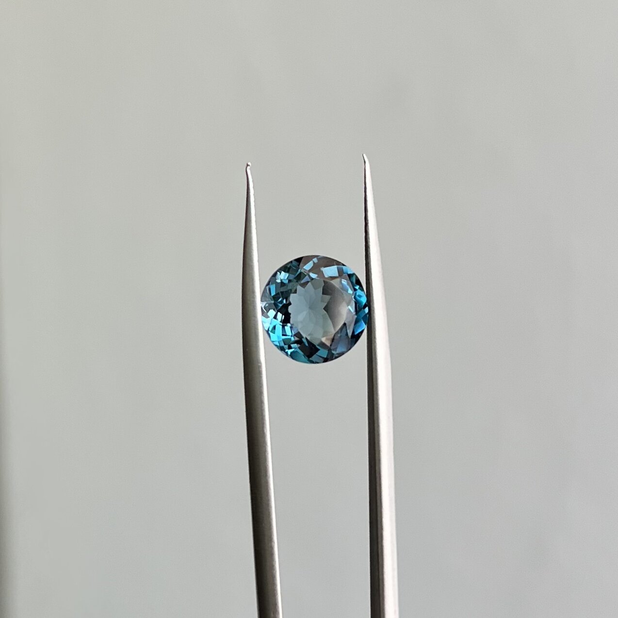 Topacio London Blue-4.15ct-10x5.1mm