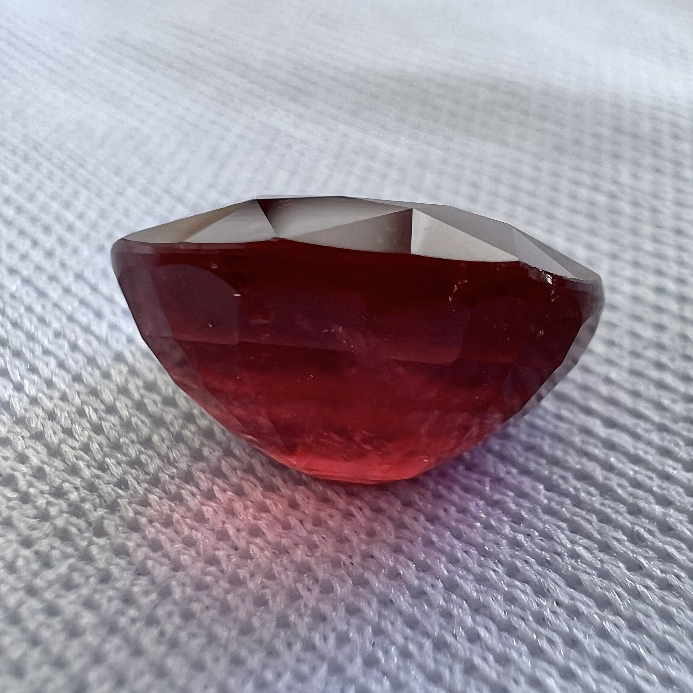 Rubí-7.10ct-11.9x9.8x6.2mm
