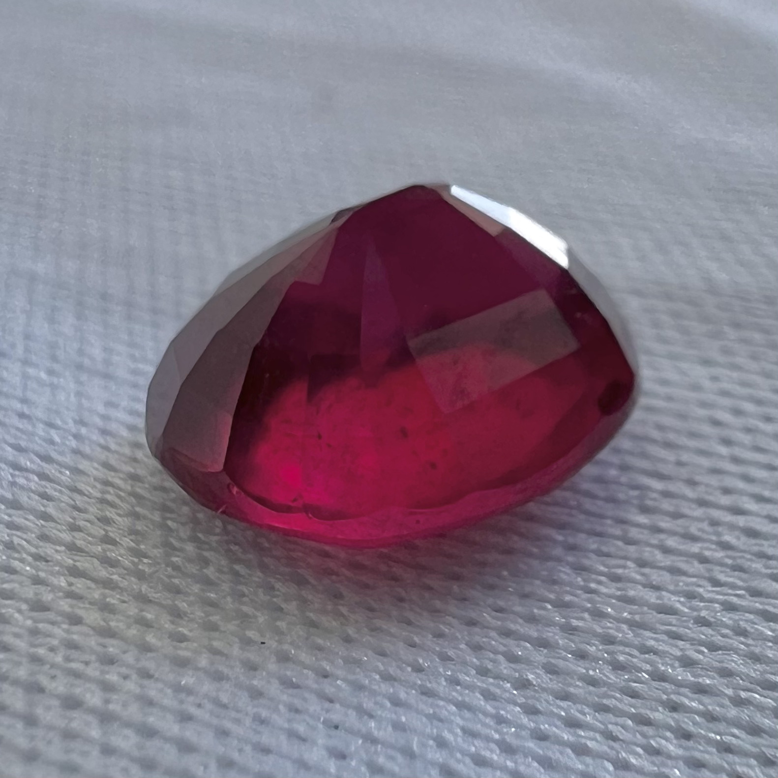 Rubí-7.10ct-11.9x9.8x6.2mm