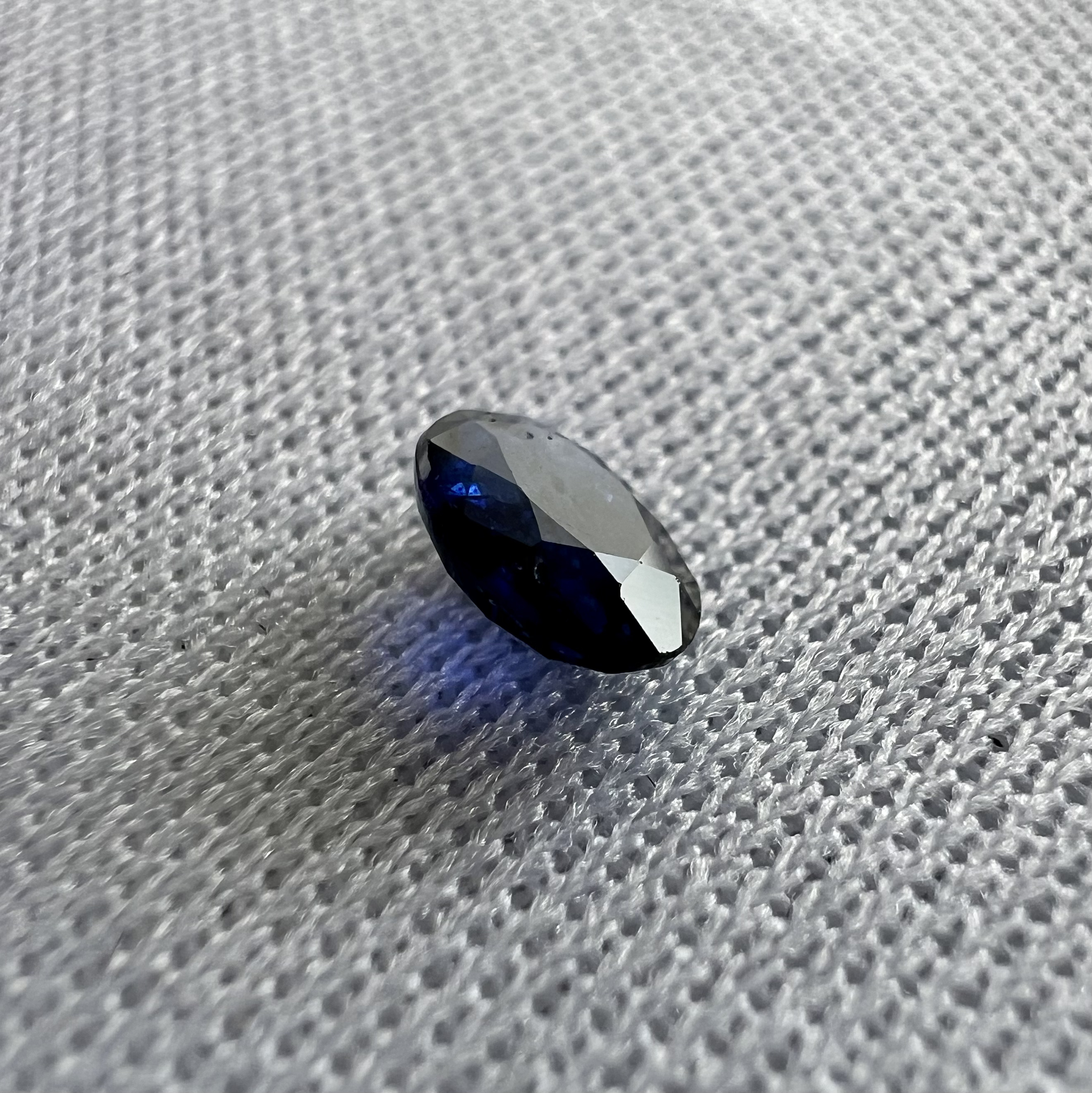 Zafiro azul-0.55ct-5.6x4mm