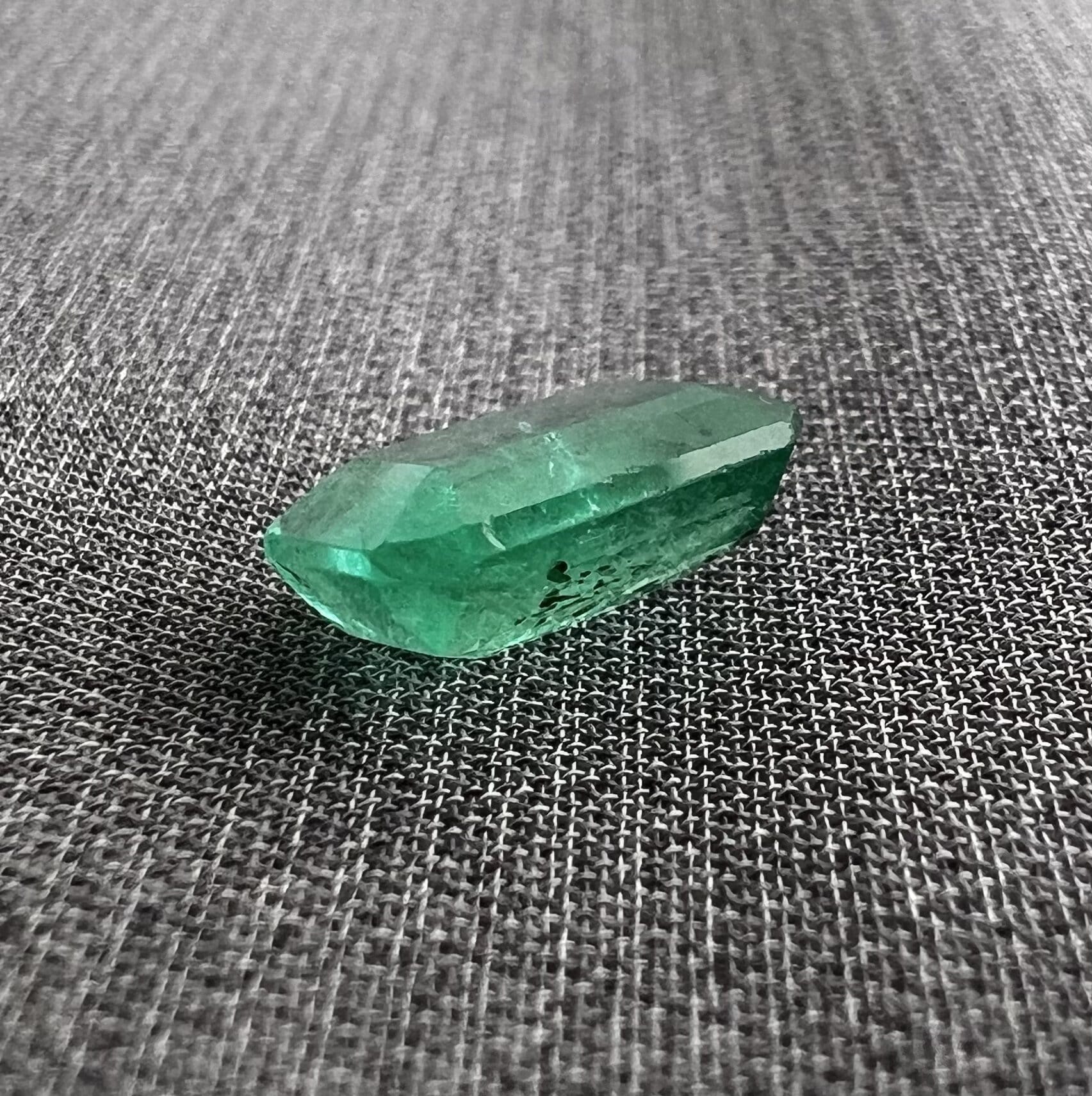 Esmeralda-2.40ct-9.8x7x4.2mm