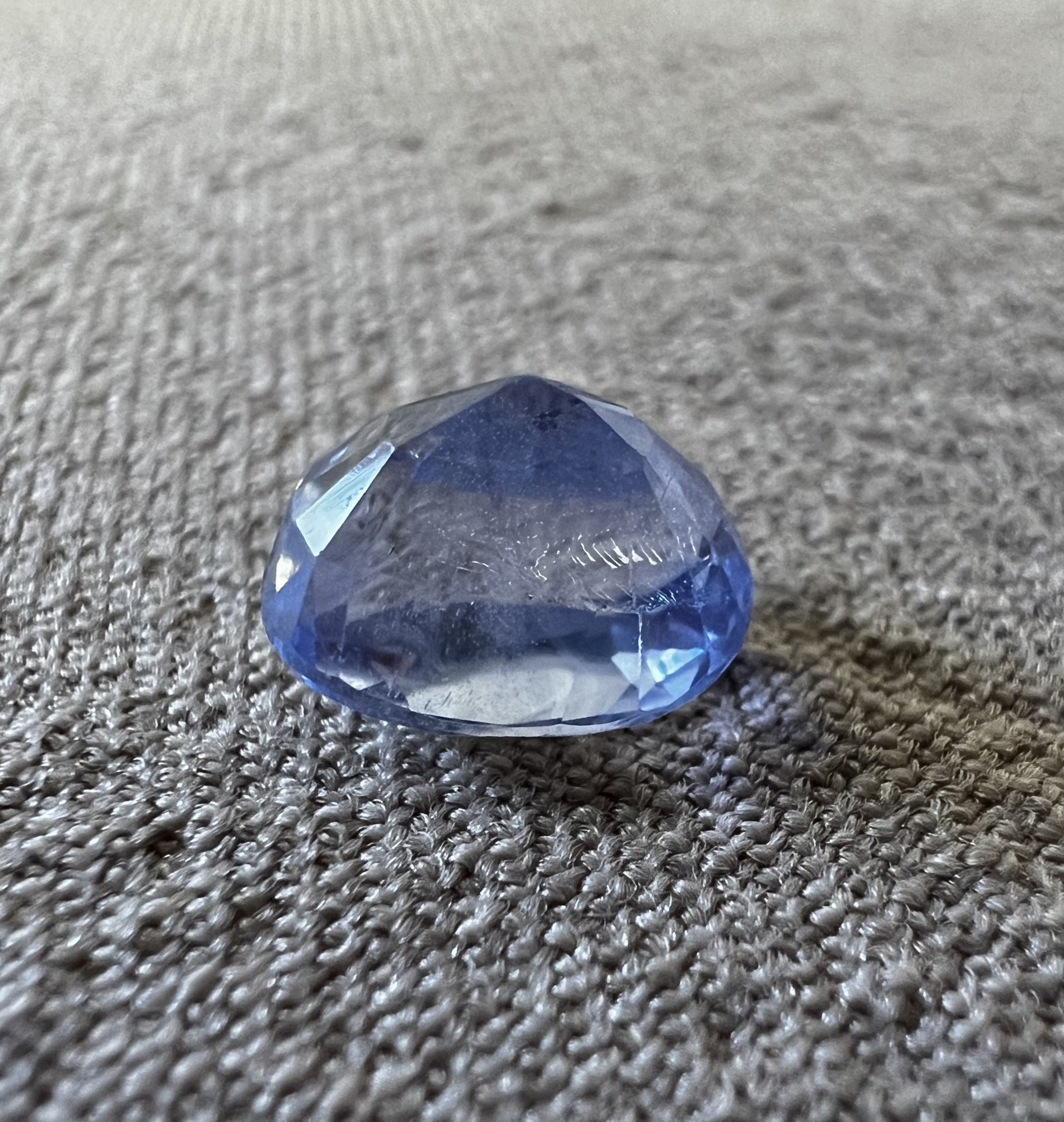 Zafiro natural de Sri Lanka-2.51ct-8x6x5.7mm