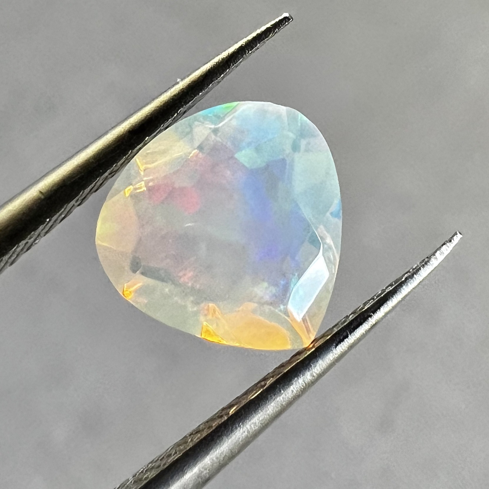 Ópalo-1.00ct-8x8x4.4mm