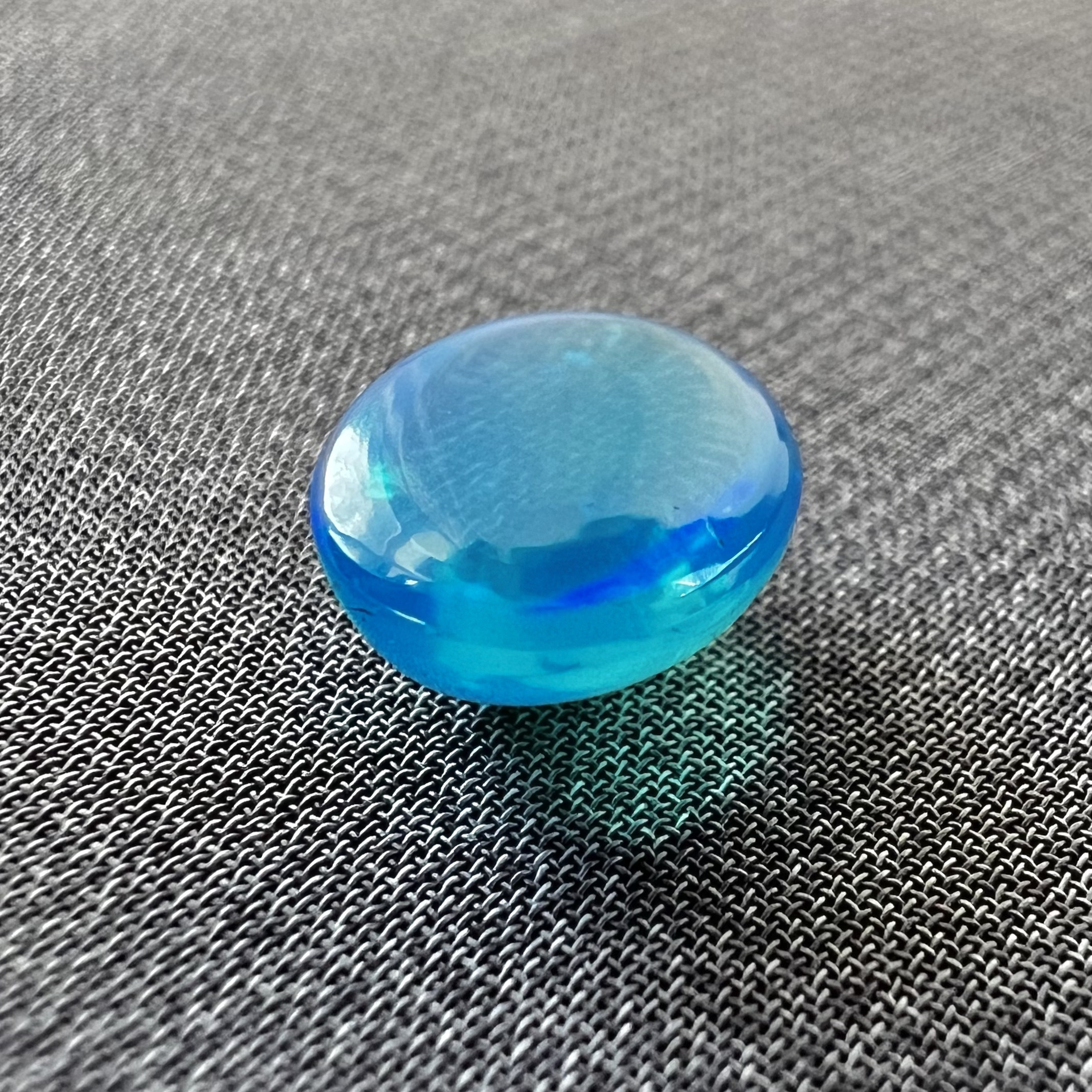 Ópalo azul-1.905ct-10.8x8.8x4mm