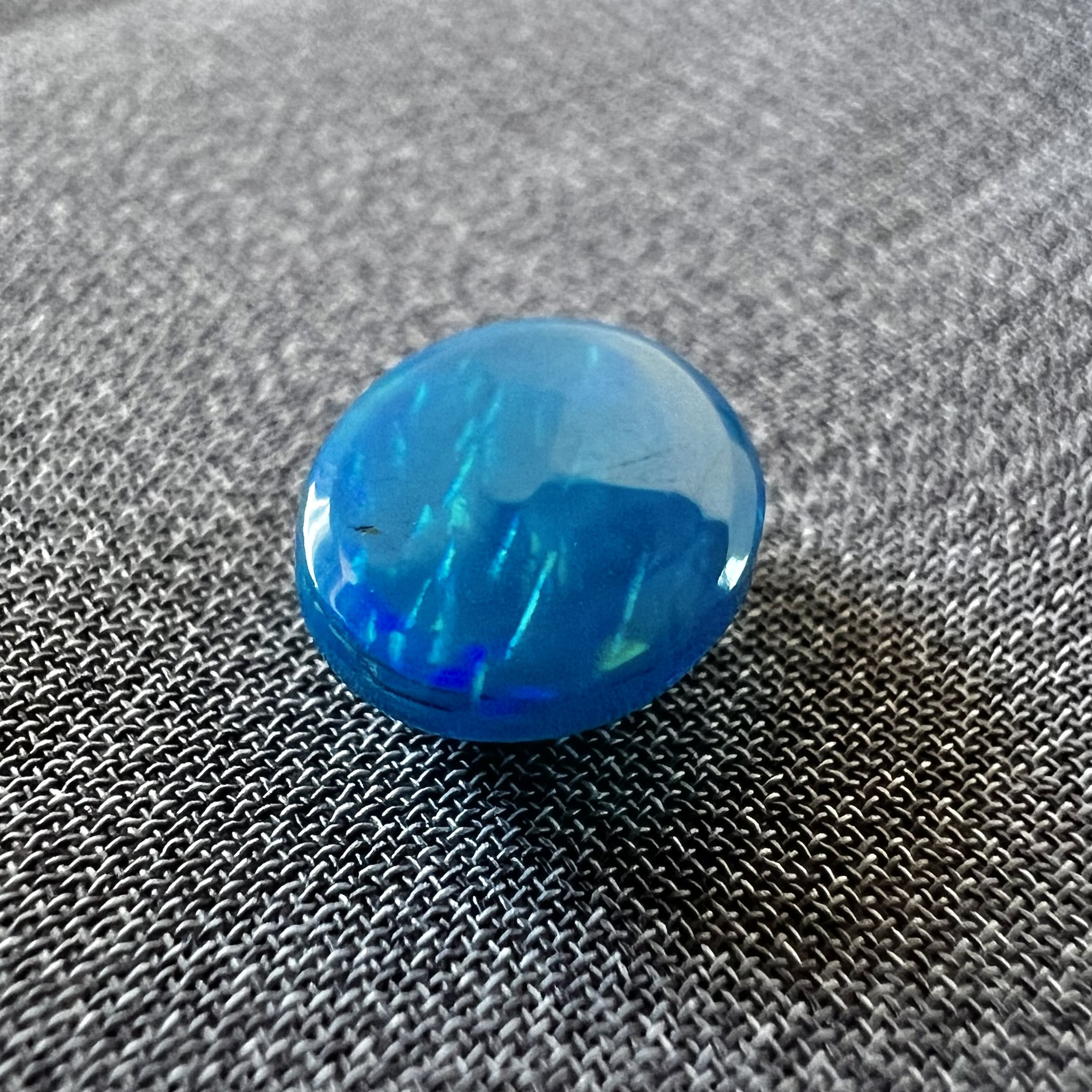Ópalo azul-1.030ct-8.9x6.9x3.5mm