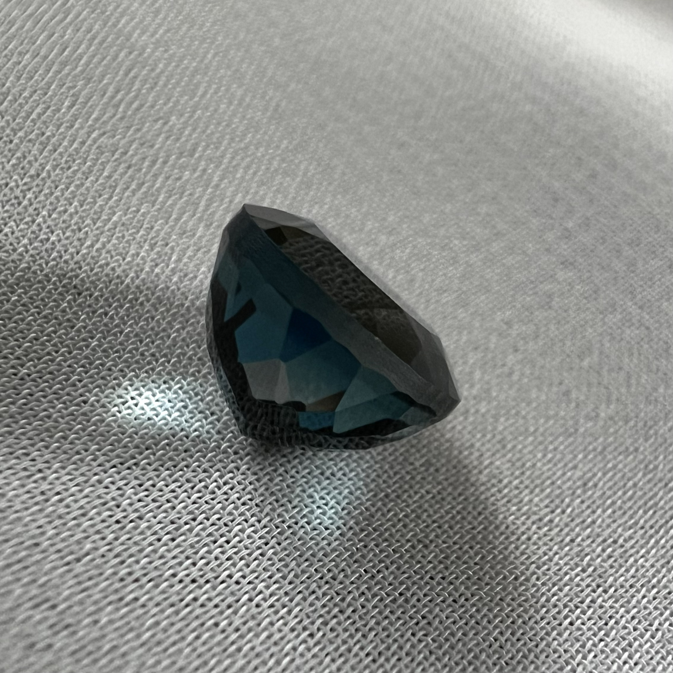 Topacio London Blue-3.315ct-8x8x5.7mm