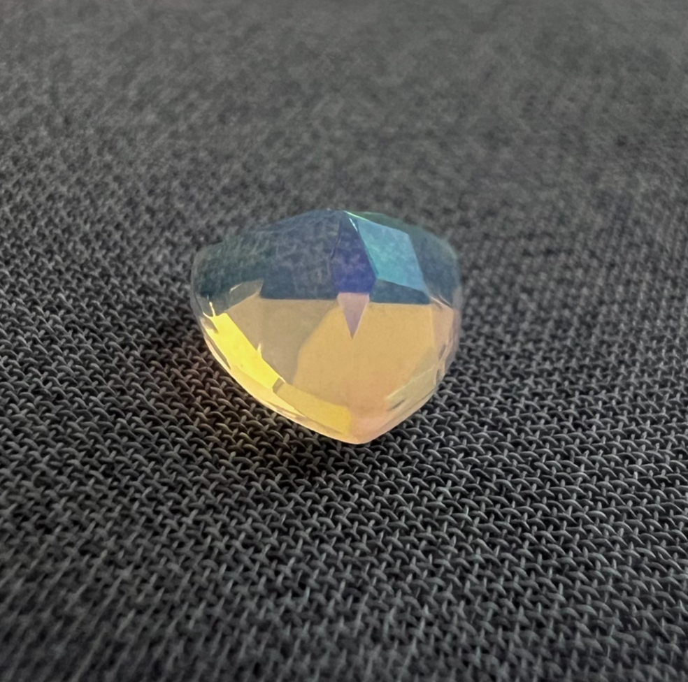 Ópalo-0.735ct-6.6x6.6x4mm