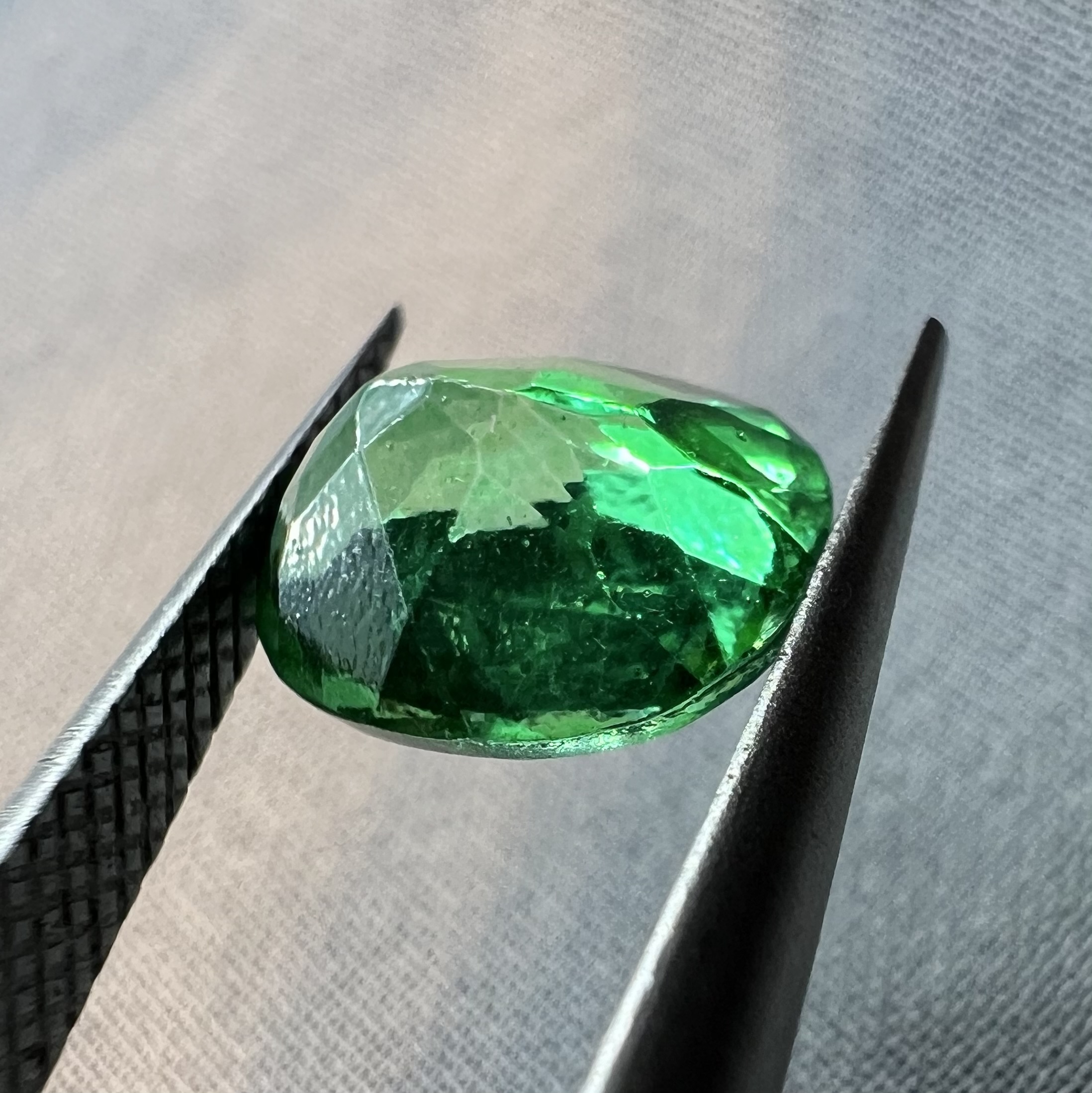 Topacio verde-2.040ct-9x7mm