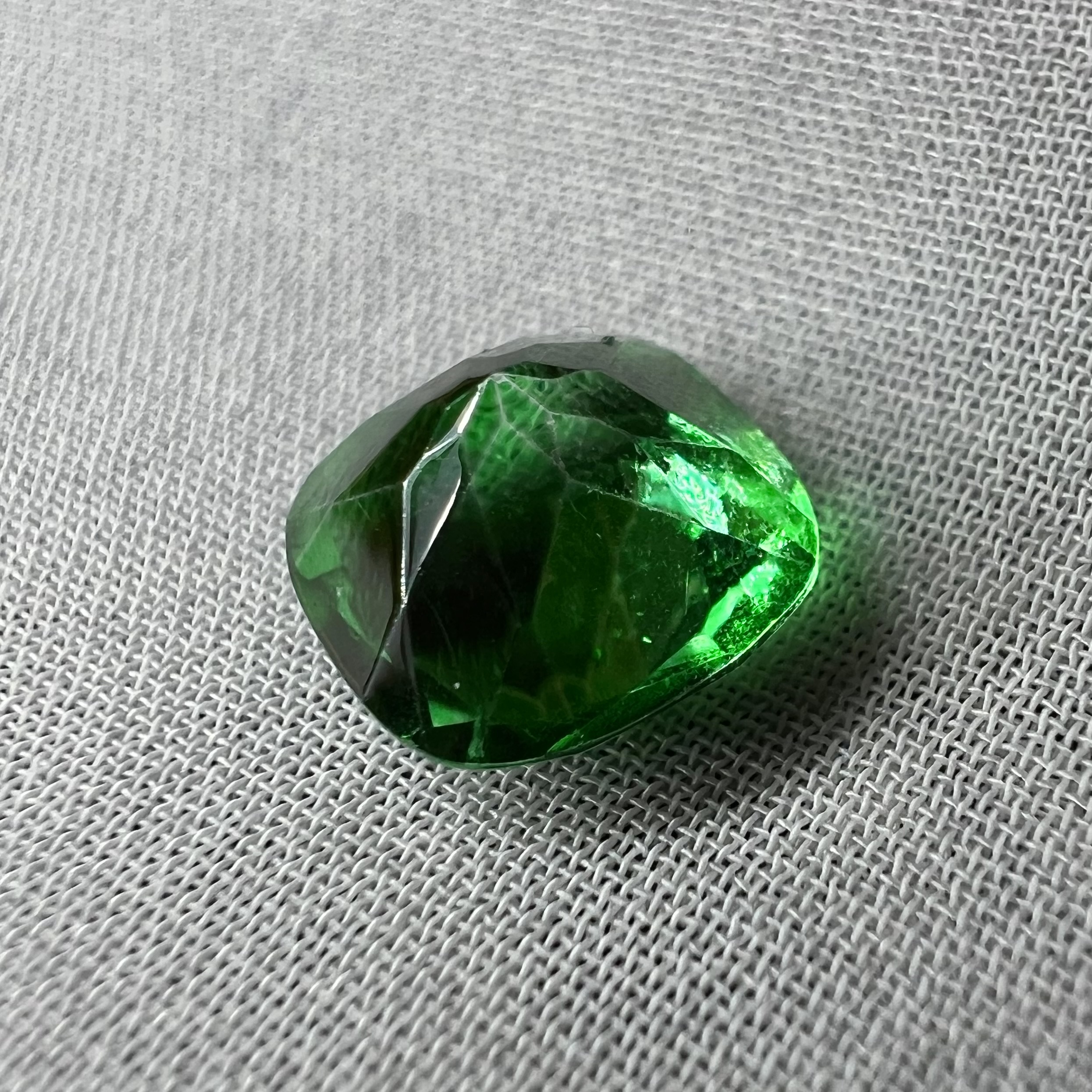 Topacio verde-1.755ct-7x7mm