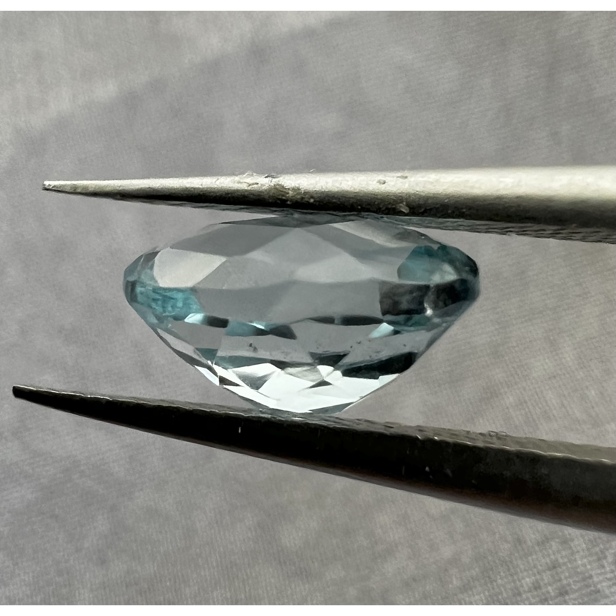 Topacio azul-1.90ct-8x6x5.1mm | Versatto Gemas & Joyas