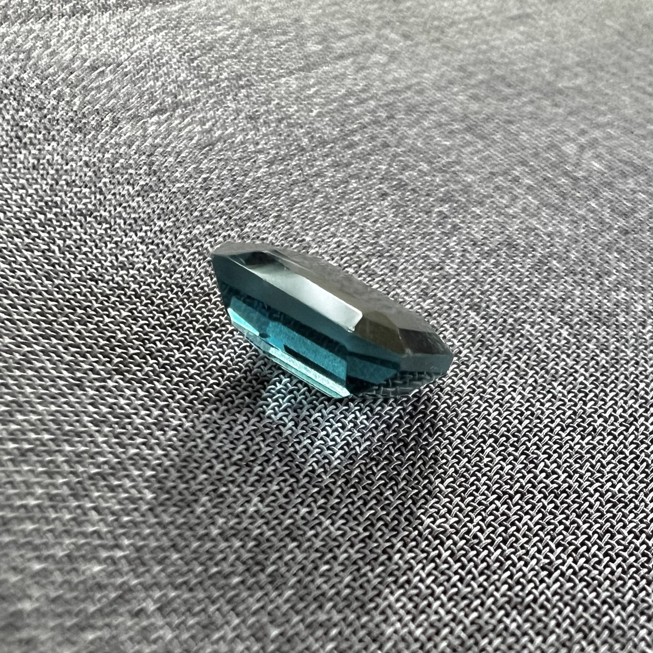 Topacio London Blue-0.67ct-5.8x4x2.8mm