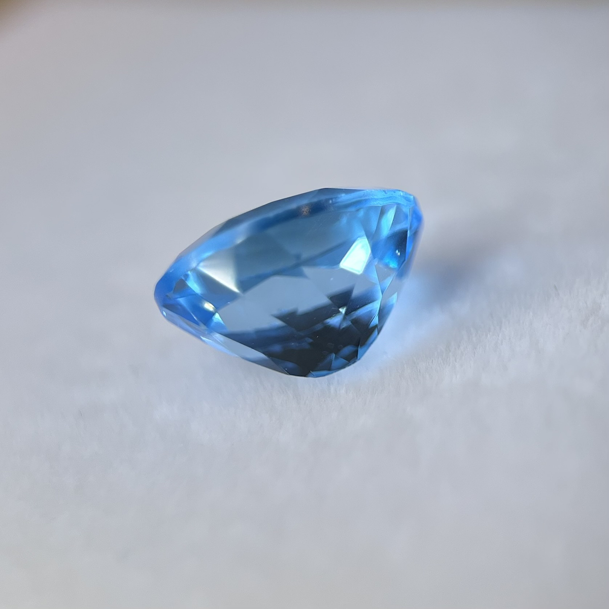 Topacio azul-6.020ct-12.1x10x6.4mm | Versatto Gemas & Joyas