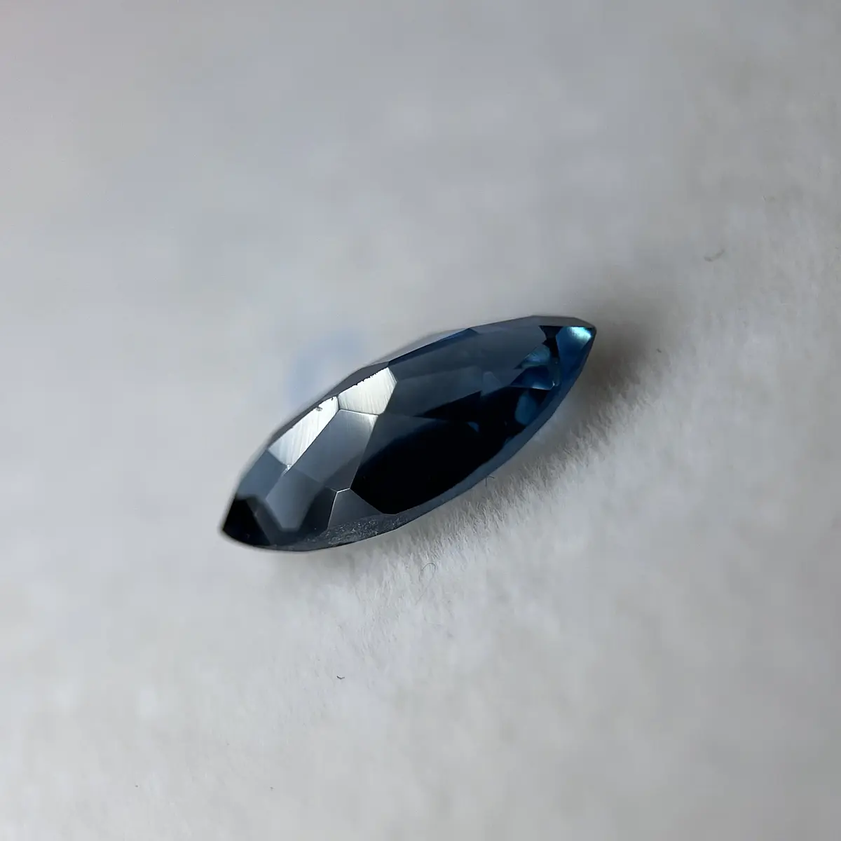 Topacio London blue-1.415ct-10x5mm | Versatto Gemas & Joyas