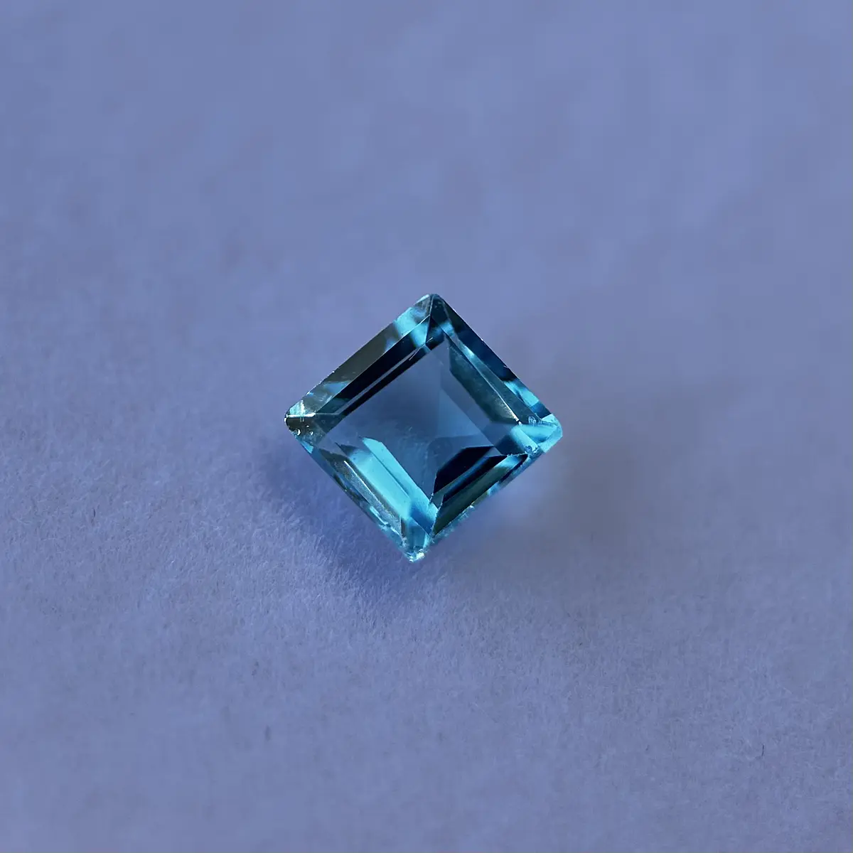 Topacio suizo-2.50ct-7.8x7.7x4.2mm | Versatto Gemas & Joyas