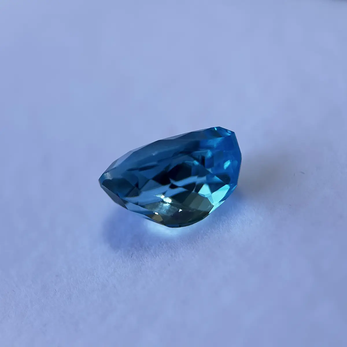 Topacio suizo-2.50ct-7.8x7.7x4.2mm | Versatto Gemas & Joyas