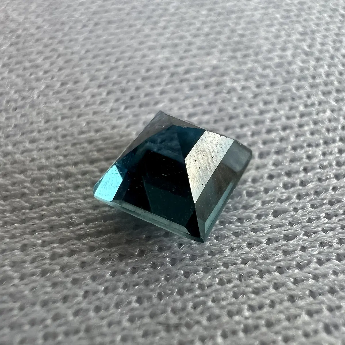 Topacio london blue-1.53ct-5.9x5.9mm | Versatto Gemas & Joyas