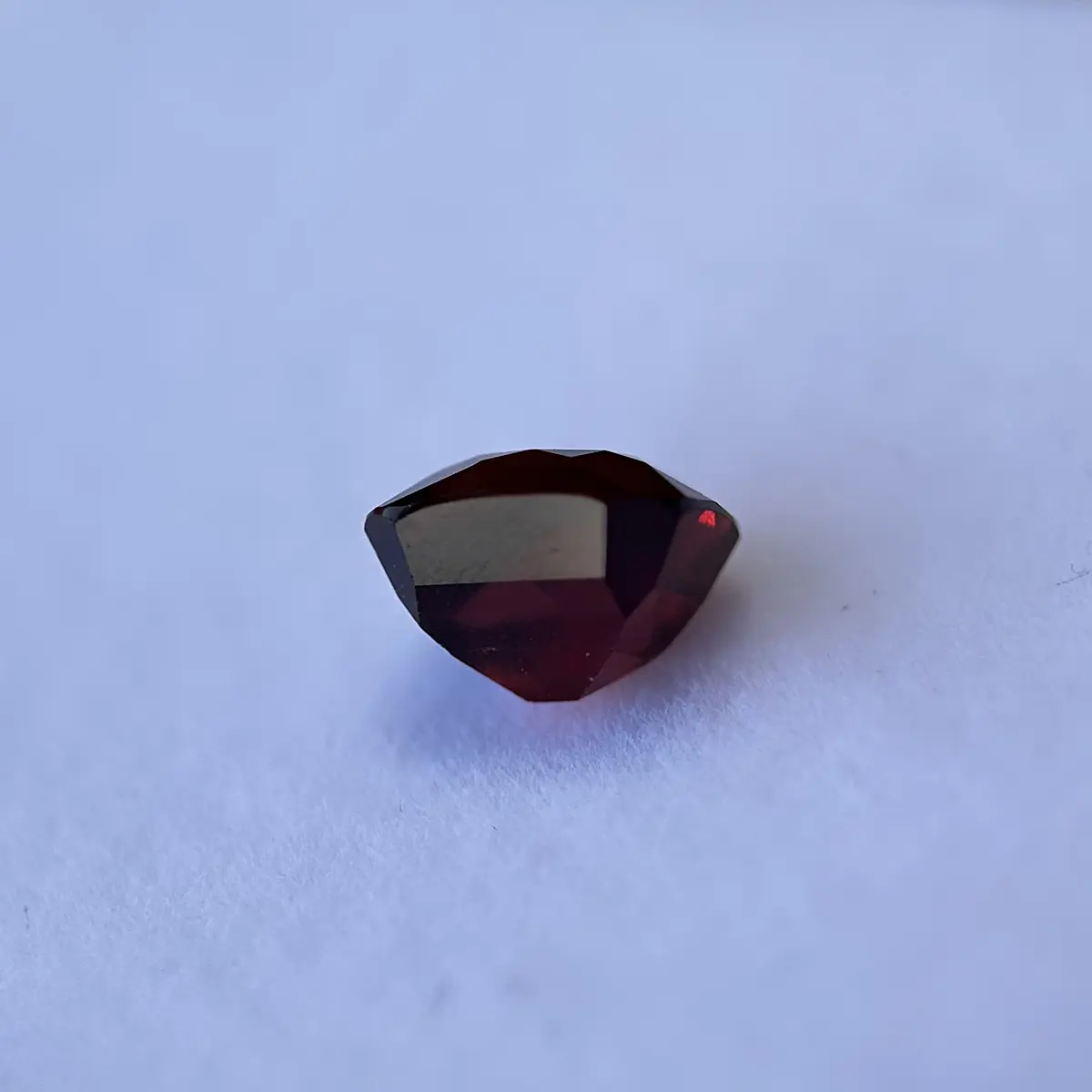 Granate rojo crimson GGI-2.86ct-7.90x7.07x5.60mm | Versatto Gemas & Joyas