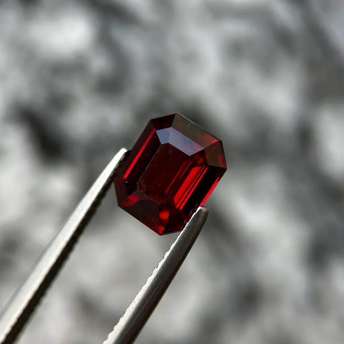 Granate rojo crimson GGI-2.68ct-7.80x7.31x5.46mm | Versatto Gemas & Joyas