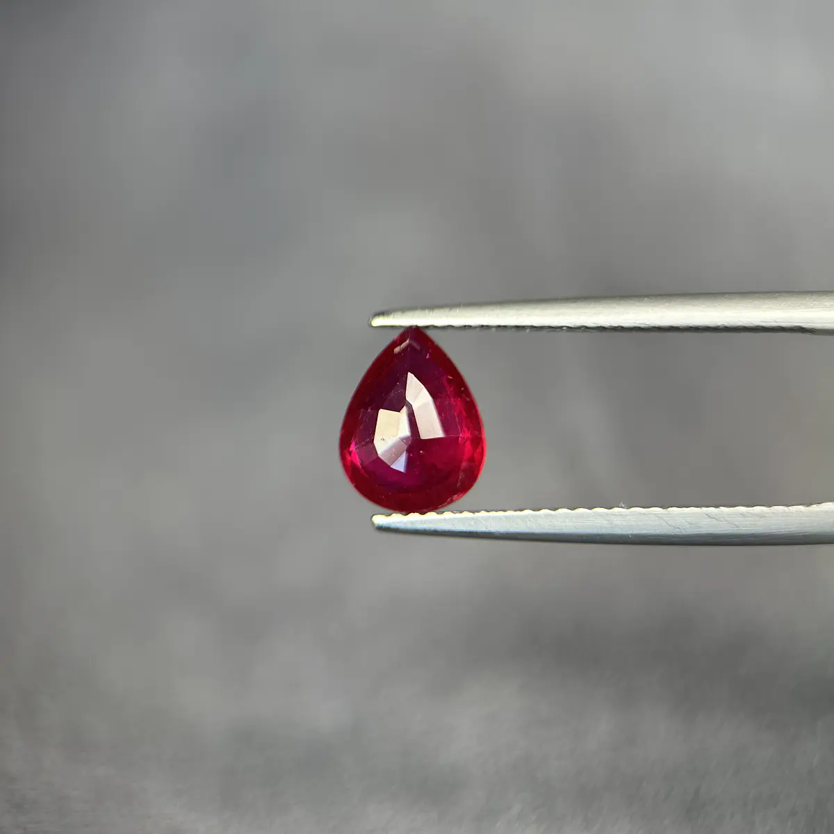 Rubí-2.12ct-9x7.1x3.7mm | Versatto Gemas & Joyas
