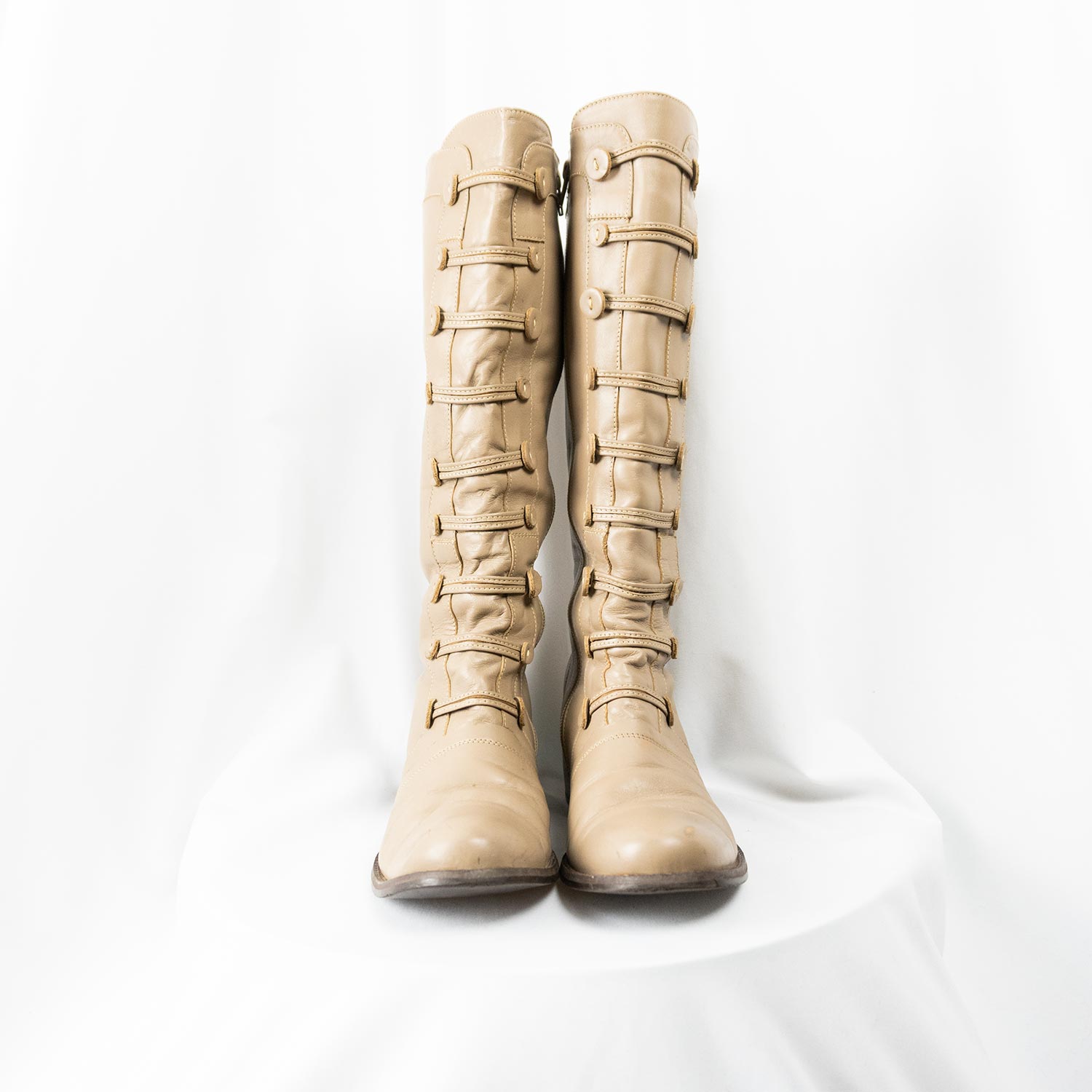 Buttons Boots